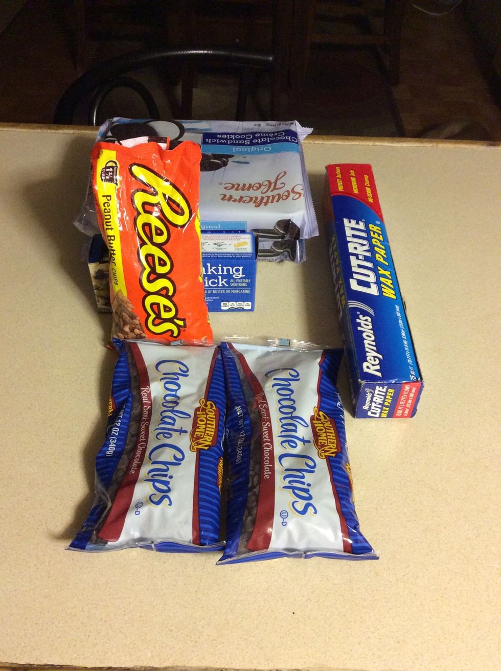 How to make chocolate hockey pucks - B+C Guides