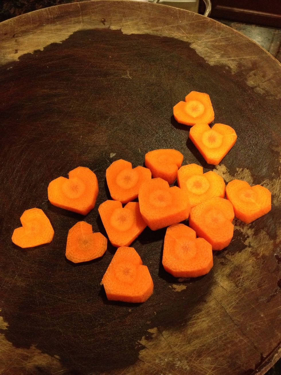 How to cut heart shaped carrots - B+C Guides