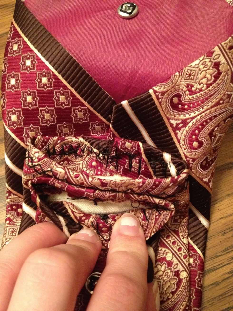 How to make a three pocket pouch out of a men's tie - B+C Guides