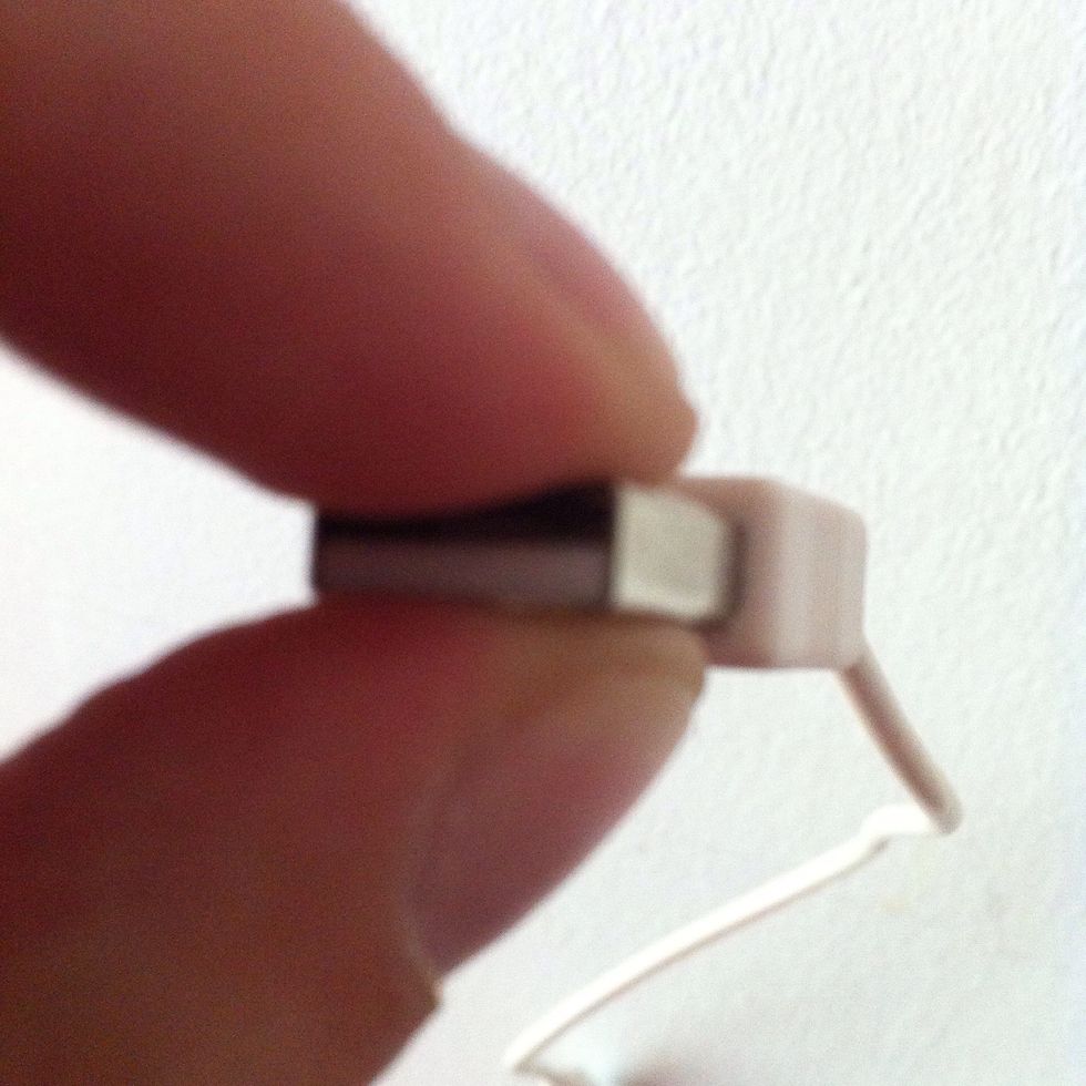 How To Prevent A Usb Cable From Falling Off The Usb Port B C Guides