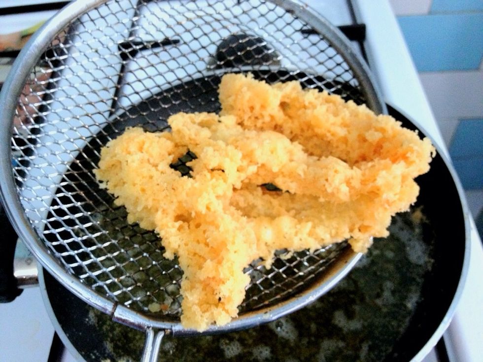 How to make crunchy mozzarella sticks with dipping sauce - B+C Guides