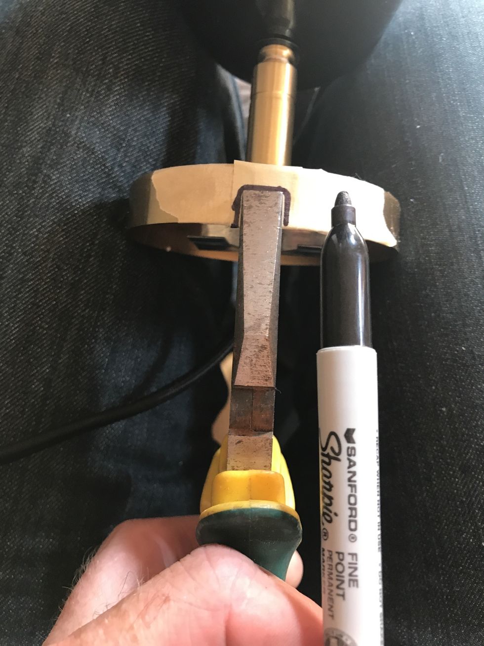 Draw notch using pliers as guide - B+C Guides