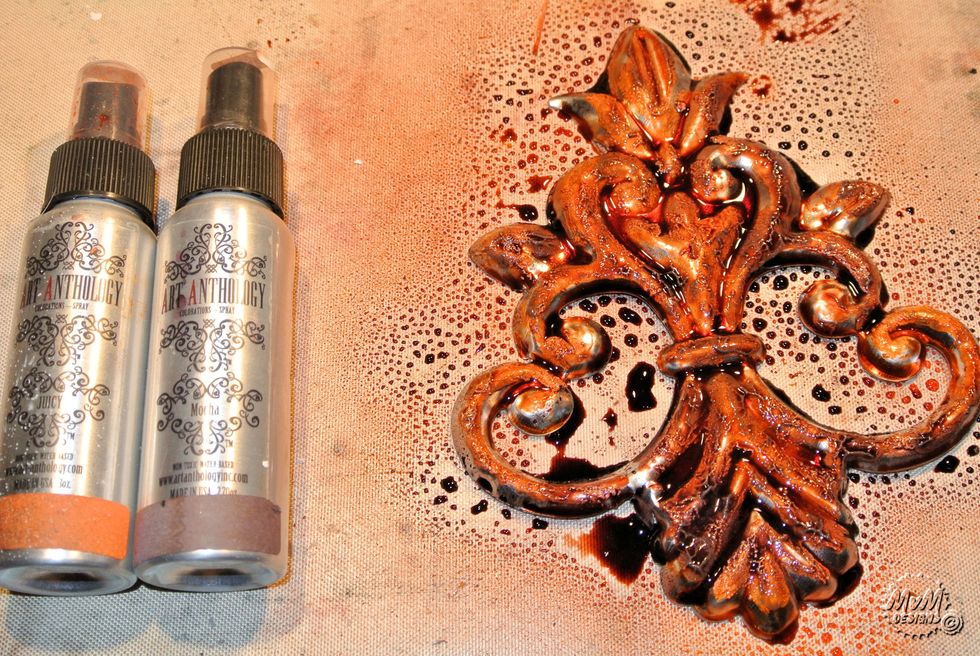 Spray Mocha and Juicy and dry with the Heatgun. Don't burn your fingers ...