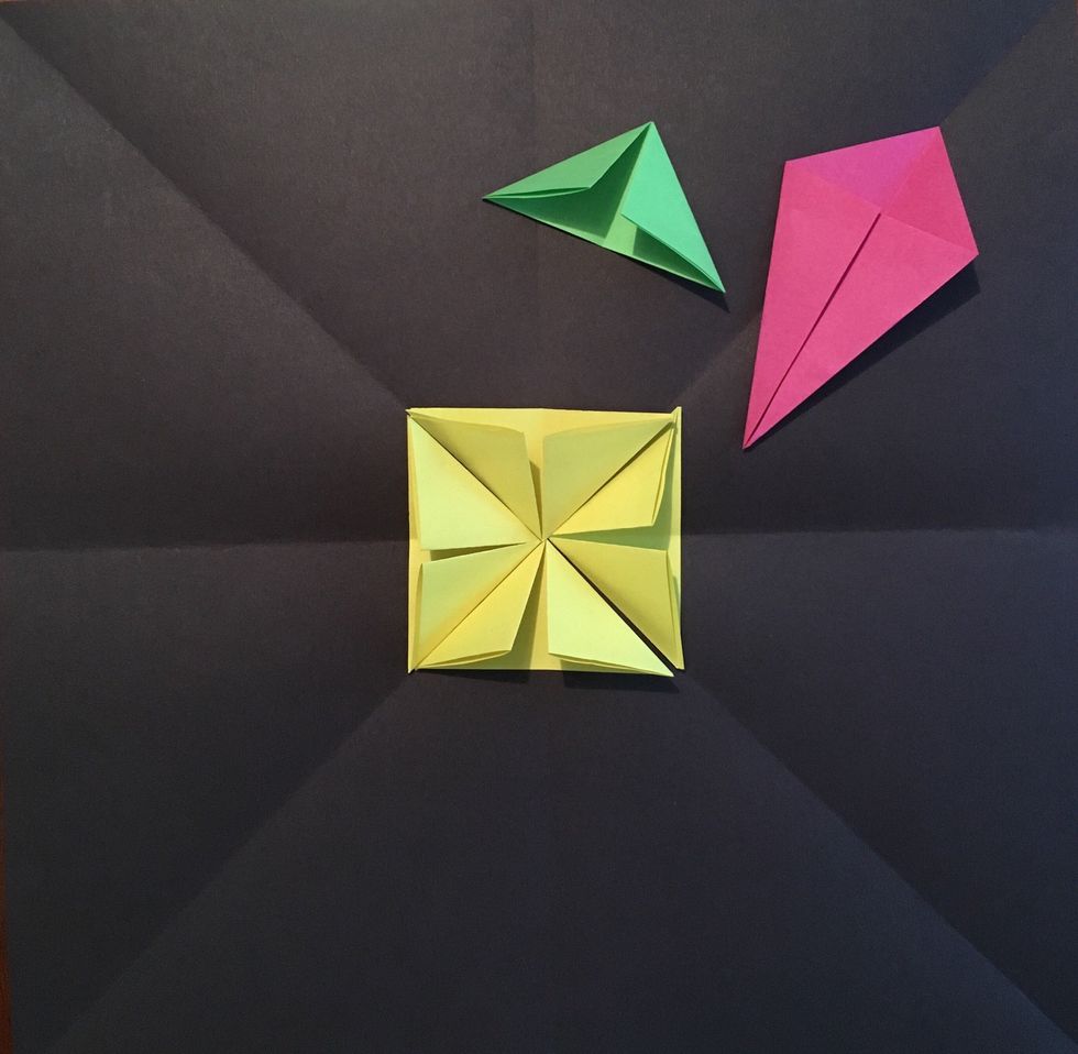 How to create a 3d radial symmetry paper sculpture - B+C Guides