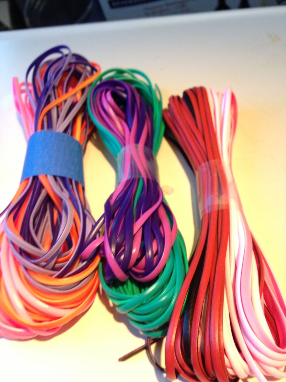 How to make a "lanyard" out of plastic lacing! - B+C Guides