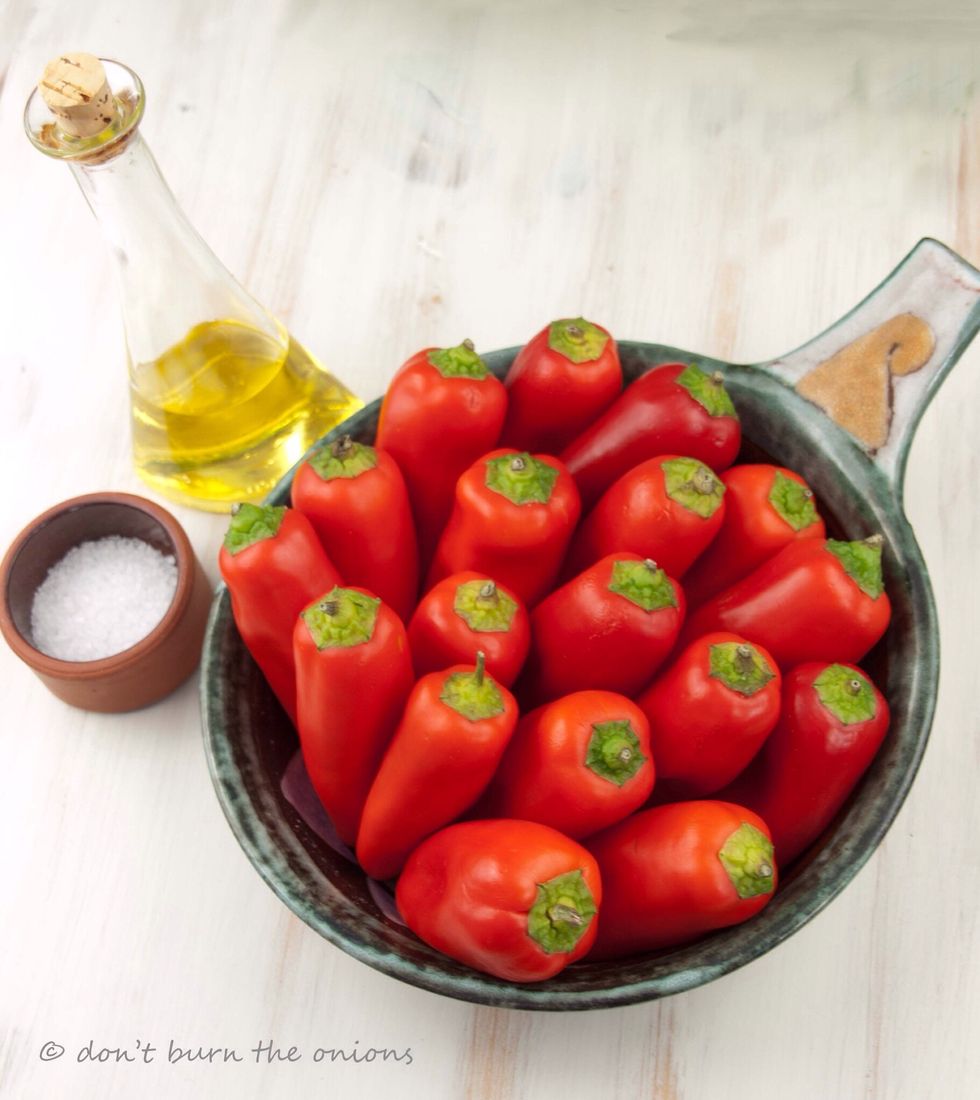How to roast sweet piquillo peppers - B+C Guides
