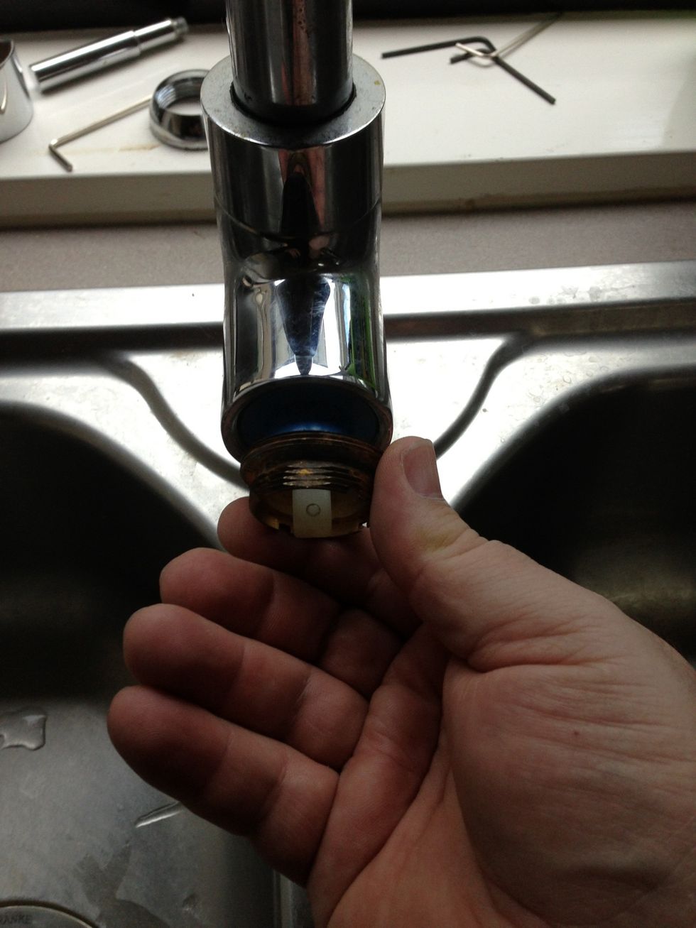 How to fix a leaking flick mixer tap 💧 - B+C Guides