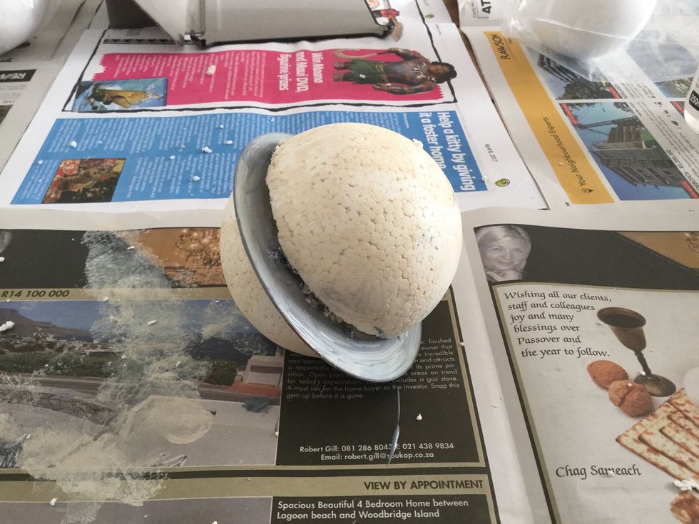 How to make a model of saturn - B+C Guides