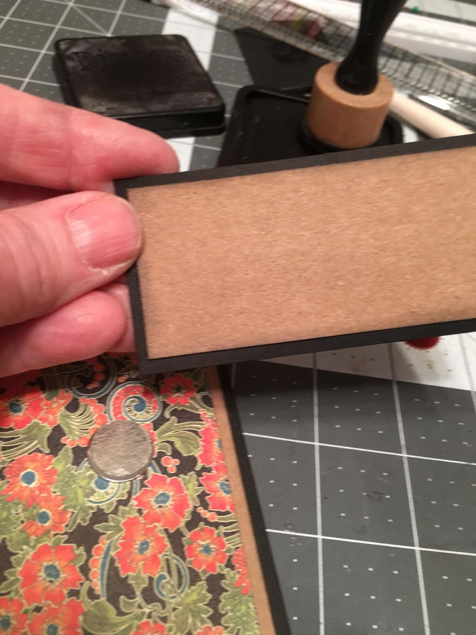 How to make a graphic 45 vintage hollywood passport album - B+C Guides