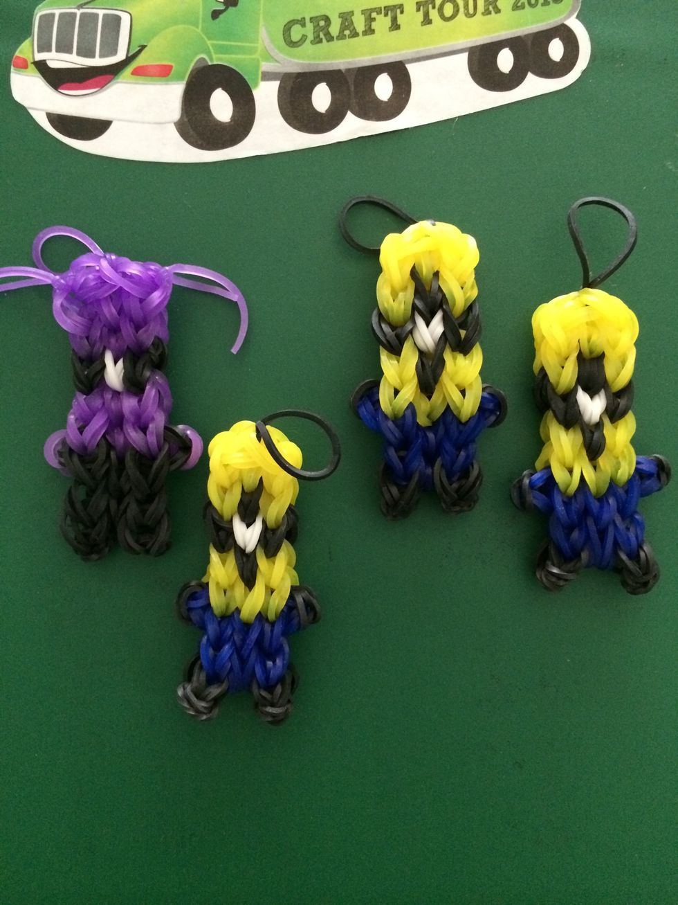 How to make stuff out of the rainbow loom - B+C Guides