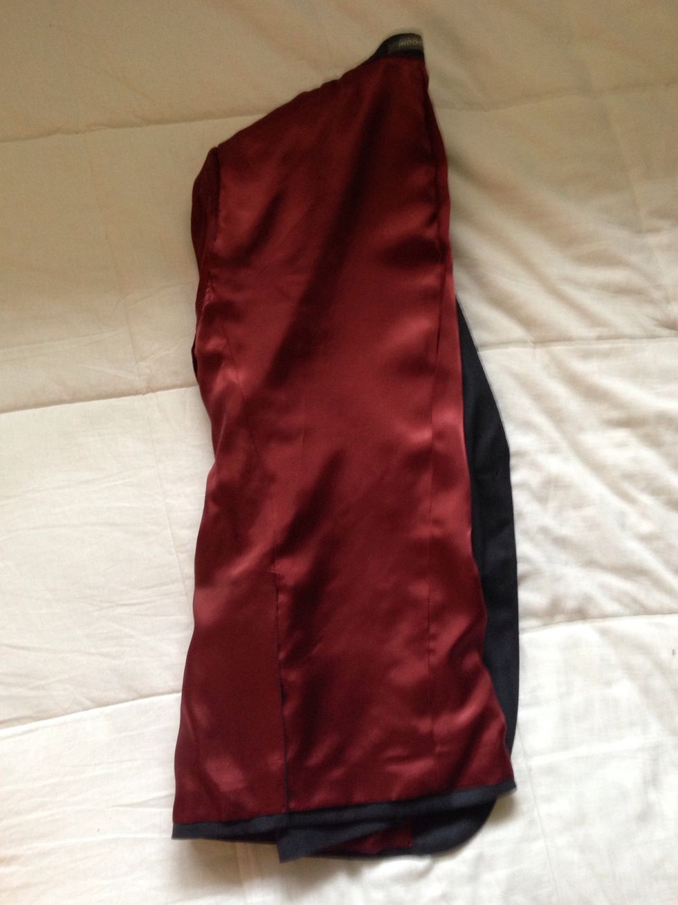 How to fold a suit coat or blazer (for travel) - B+C Guides