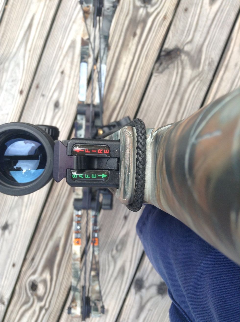 How to load and shoot a crossbow - B+C Guides