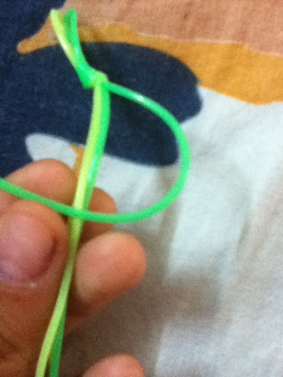 How to make a spiral knot with scooby strings - B+C Guides