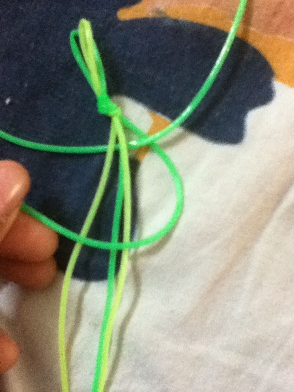 How to make a spiral knot with scooby strings - B+C Guides