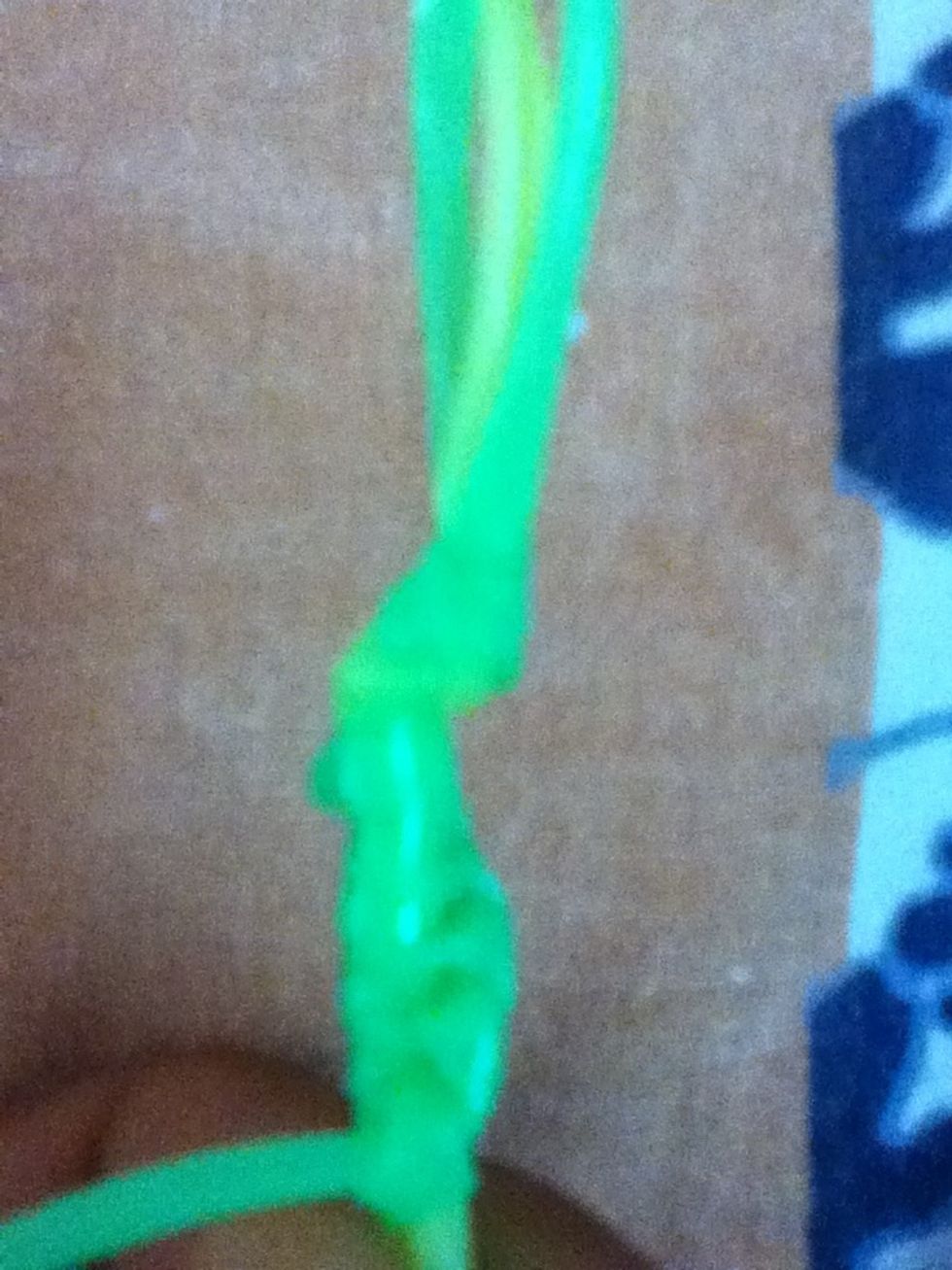 How to make a spiral knot with scooby strings - B+C Guides