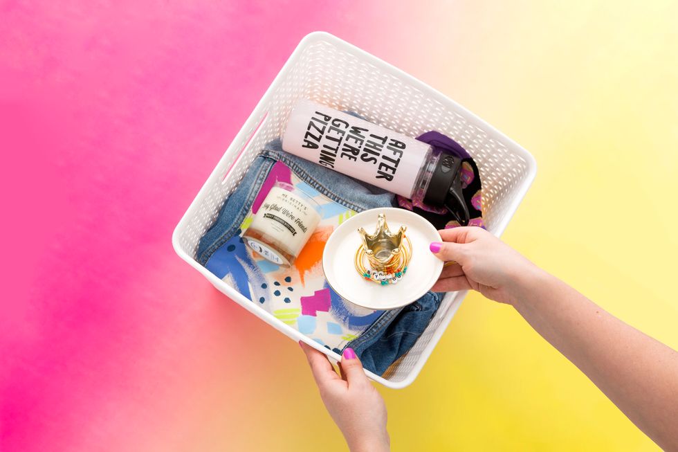 How to make a bestie care package - B+C Guides