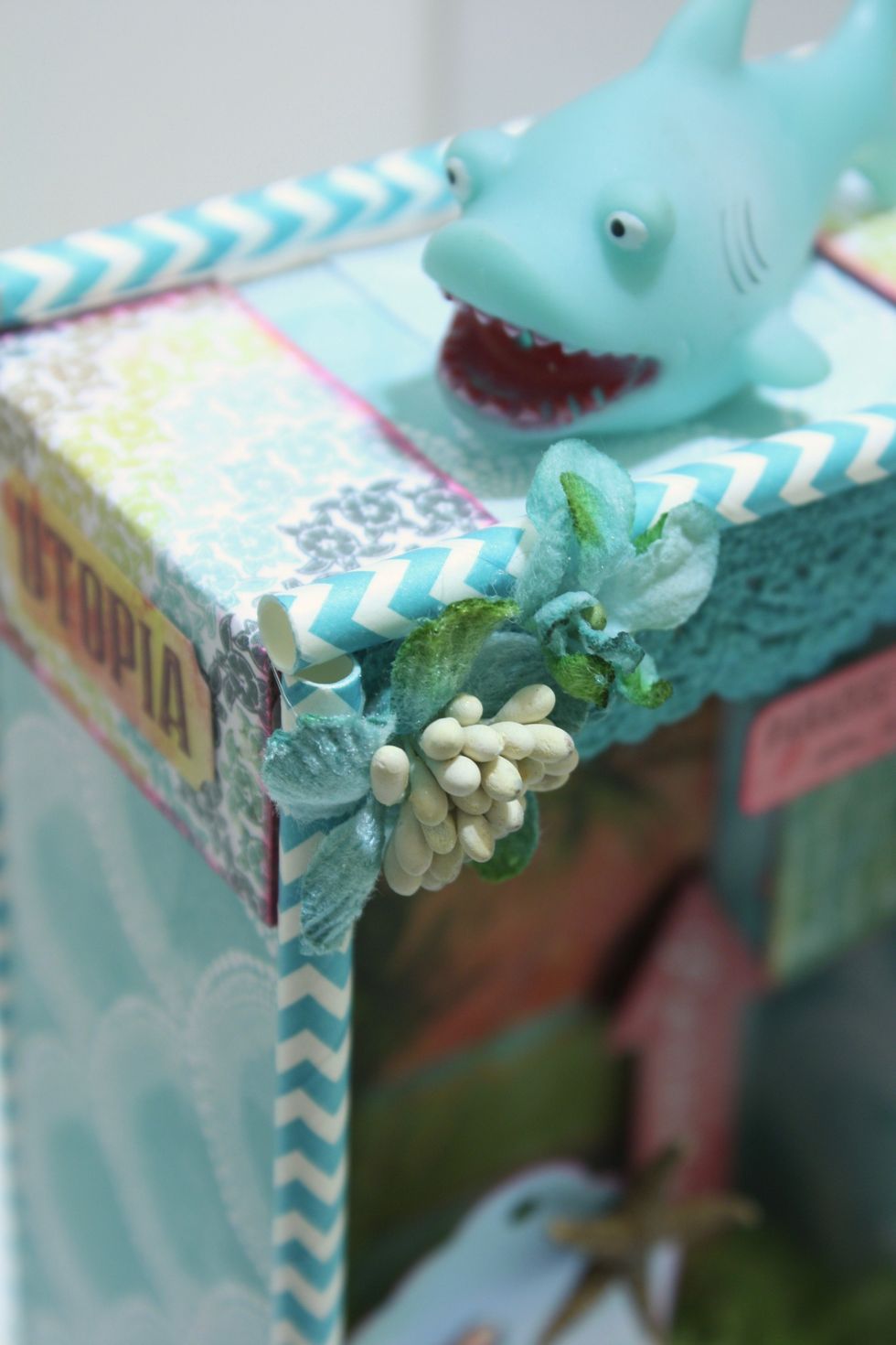How to make a chipboard shadow box to decorate - B+C Guides