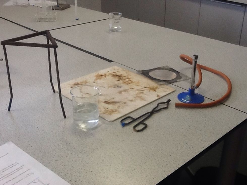 How to set up a bunsen burner - B+C Guides