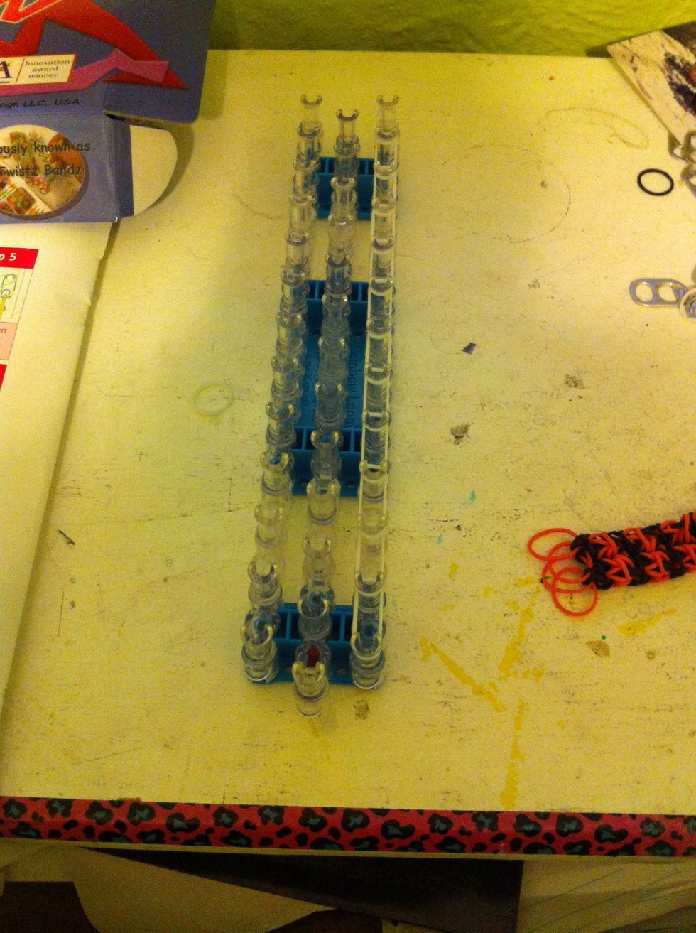 How to make a "double rhombus" rainbow loom bracelet - B+C Guides