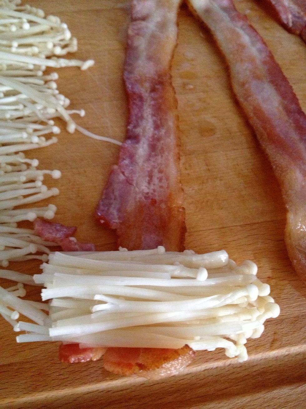 How to cook bacon wrapped enoki mushroom - B+C Guides