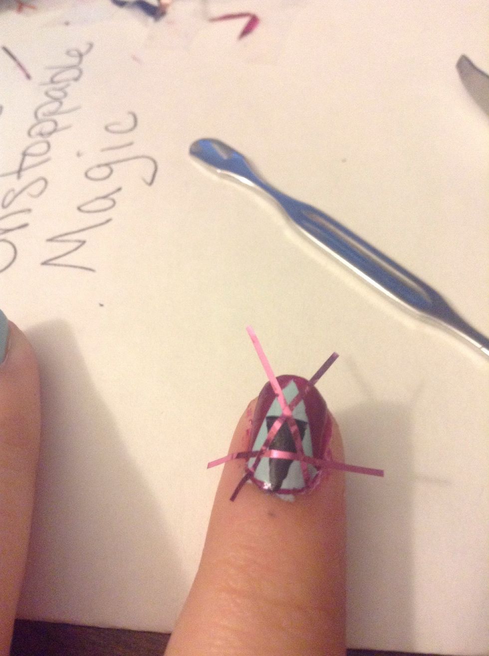 How to paint nested triangle nails - B+C Guides