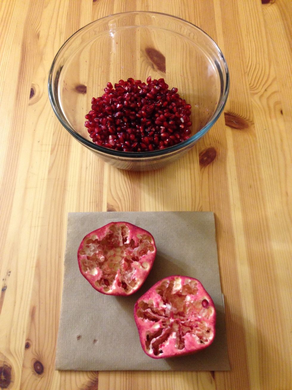 How to peel a pomegranate easily - B+C Guides