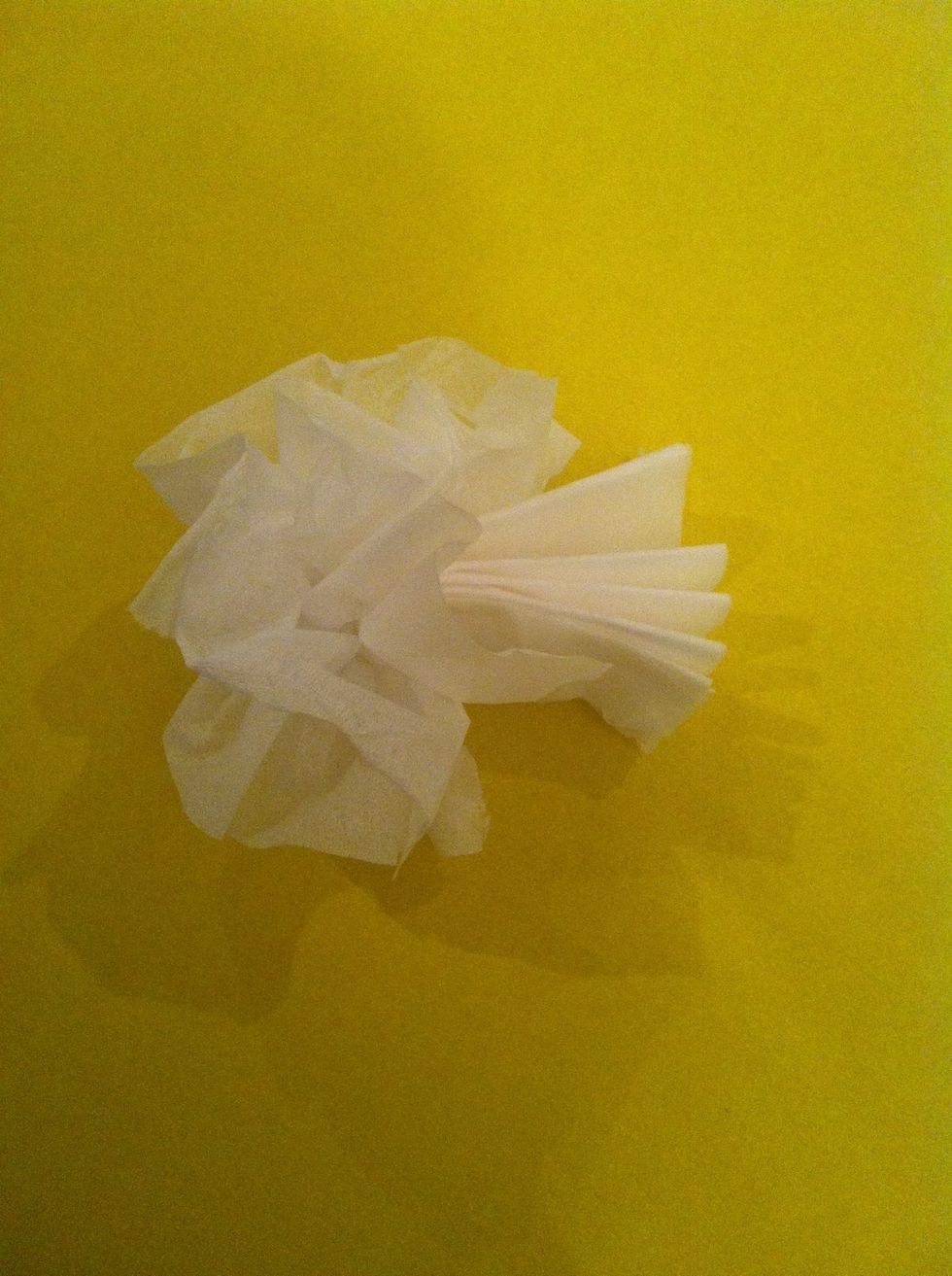 How to make a rose of tissues - B+C Guides