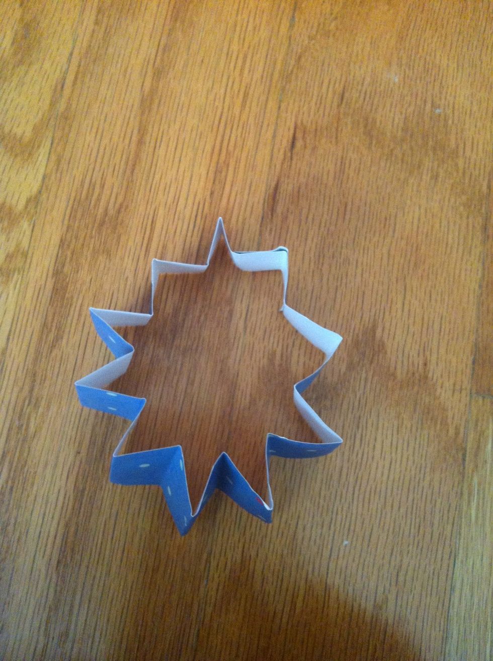 How to make a paper medal! - B+C Guides