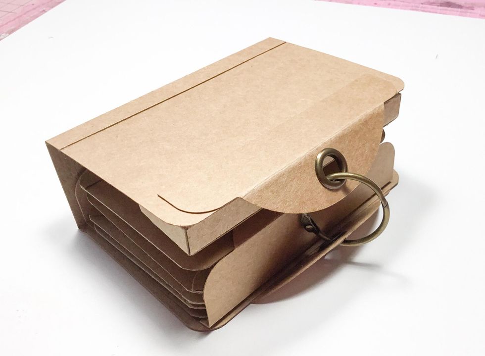 How to create a fold out mini album by joanne bain - B+C Guides
