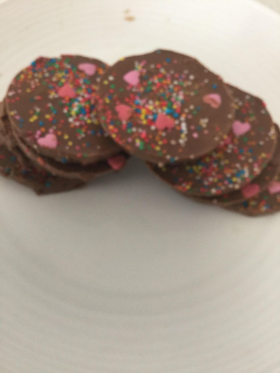 How to bake delicious chocolate freckles - B+C Guides