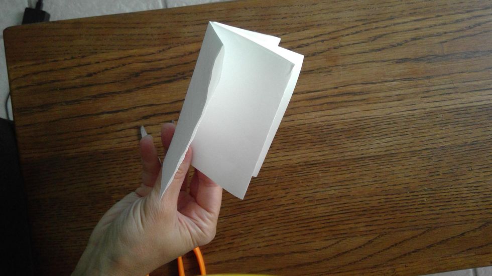 How to fold a mini book - B+C Guides