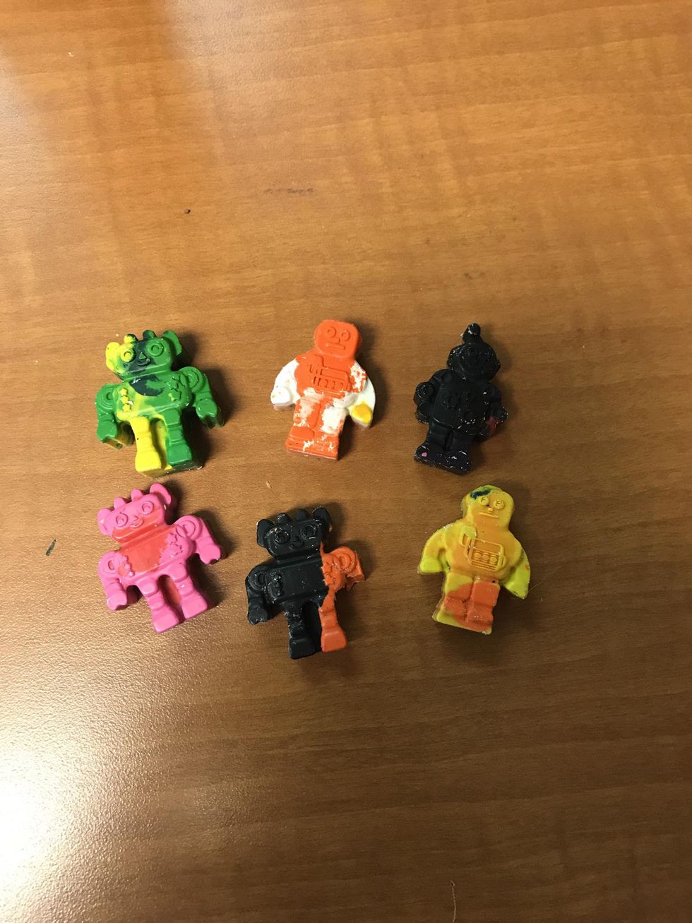 How to repurpose broken crayons - B+C Guides