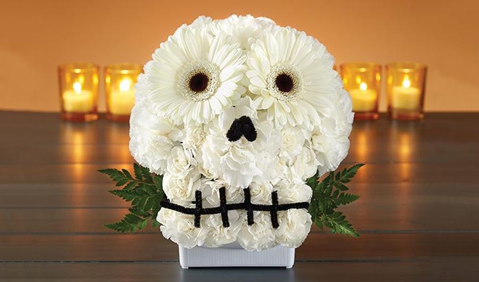 How to create 1-800-flowers® spooky skull flower™ - B+C Guides