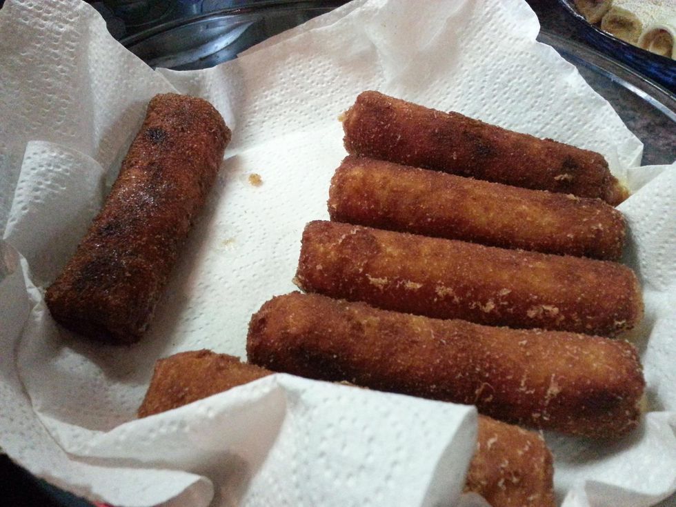 How to make greek flutes (flogeres) - cookappetit.com - B+C Guides