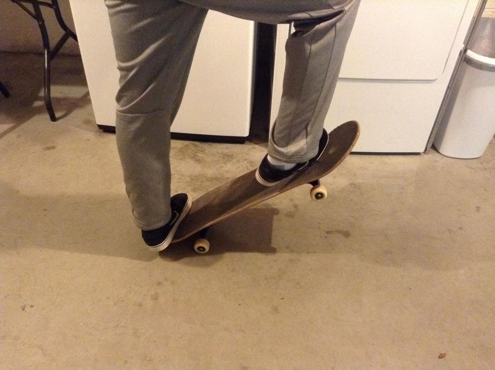 How to do a frontside 180 on a skateboard - B+C Guides