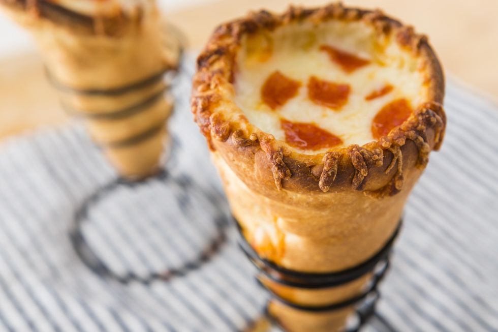 How to make a pizza cone - B+C Guides