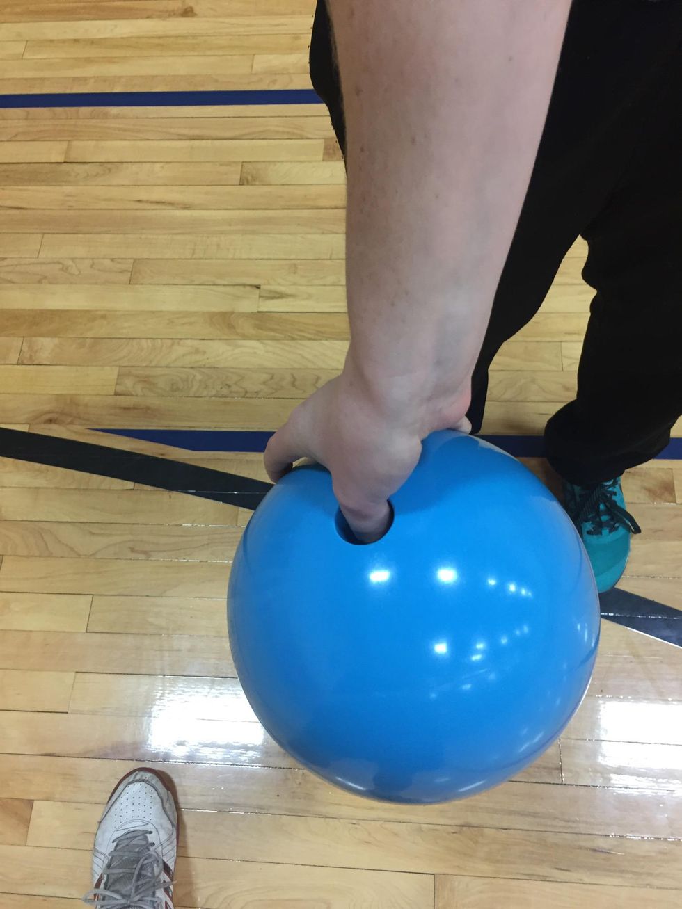 How to bowling grip - B+C Guides