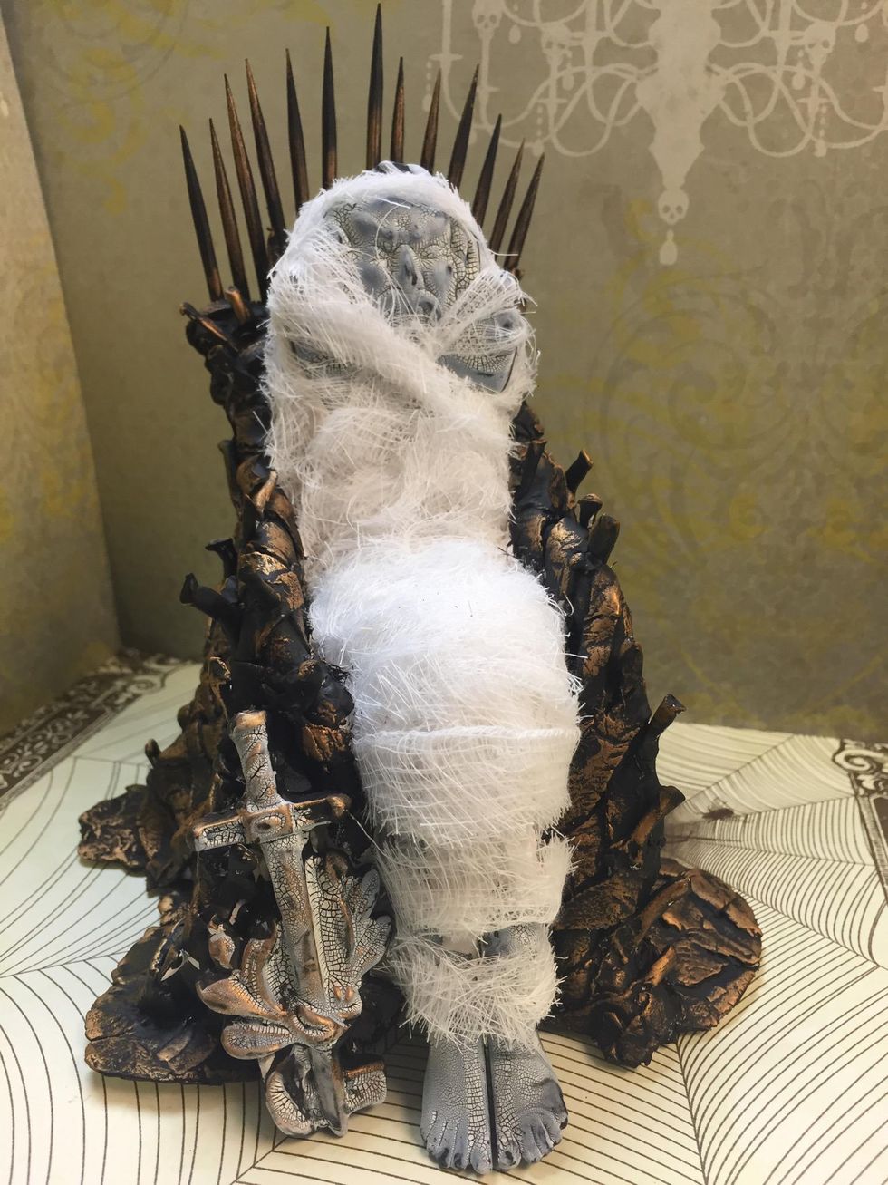How to mummy throne, halloween inspiration with milagros - B+C Guides