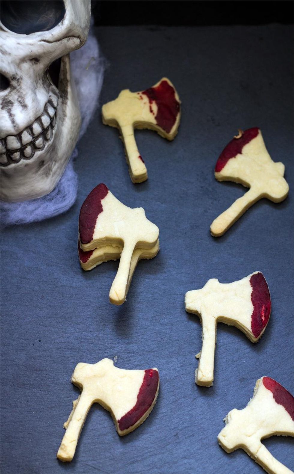 How to make 3 ingredient halloween hatchet cookies - B+C Guides