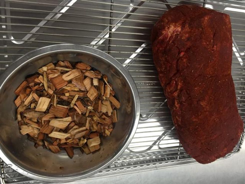 How to smoke beef chuck in alto-shaam c&h smoker - B+C Guides