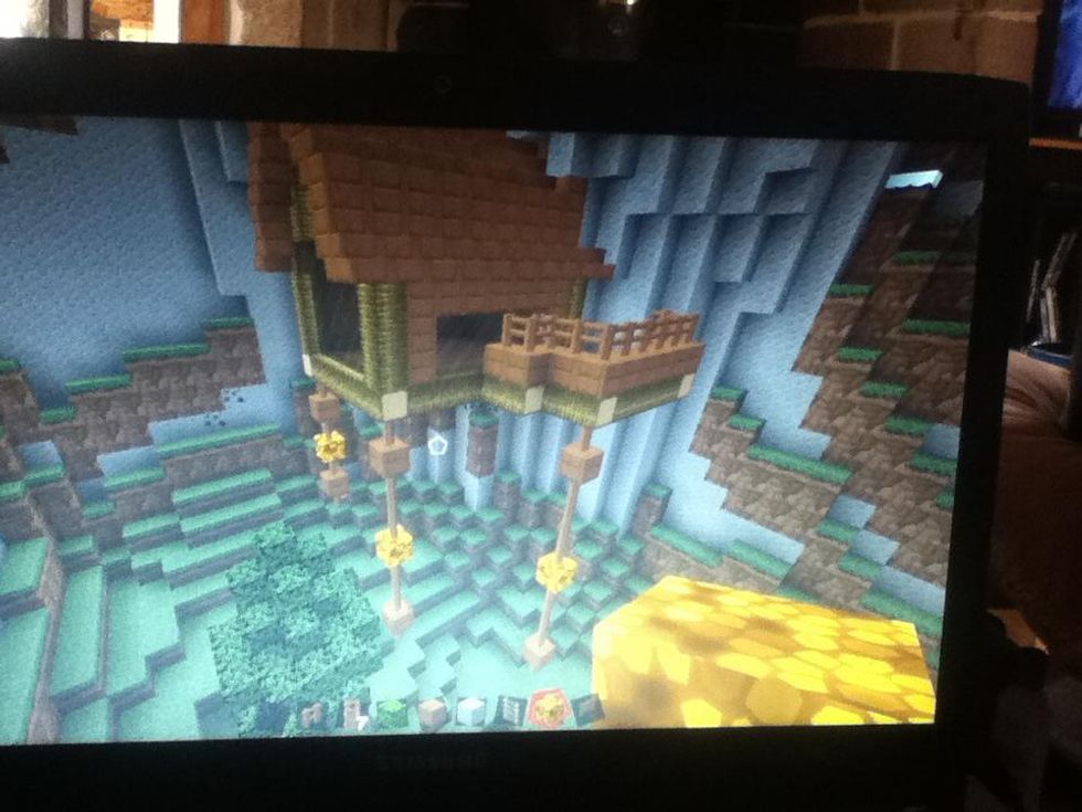 How to build a cliff-face house in minecraft - B+C Guides