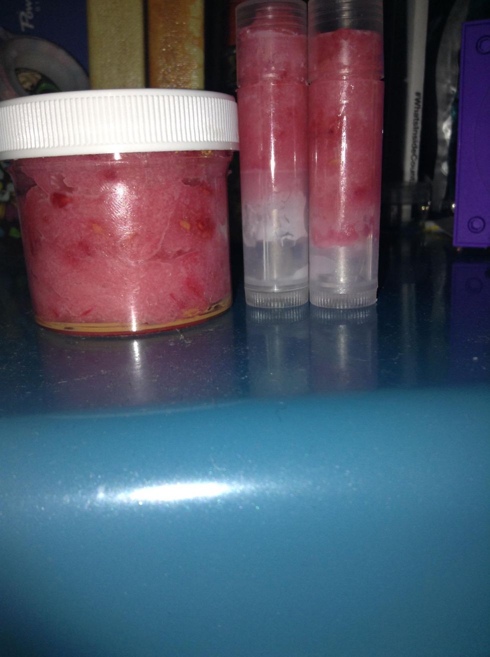 How to raspberry lip scrub - B+C Guides
