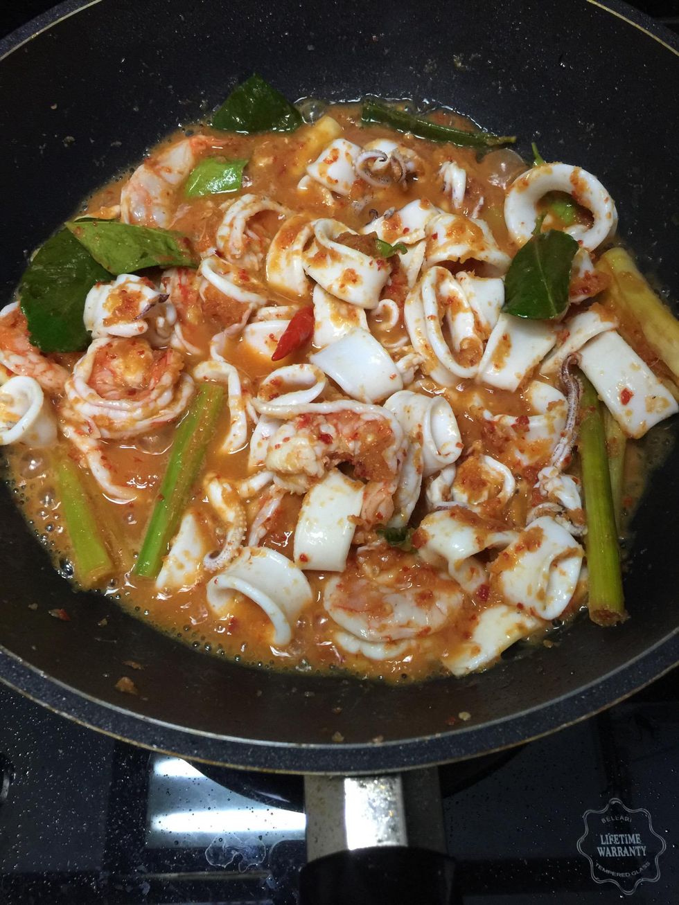 How to cook assam prawn with squid - B+C Guides