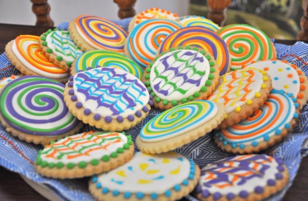 How to make marble icing - B+C Guides