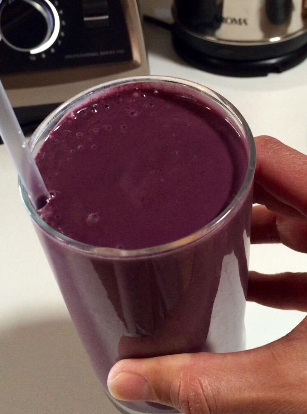 How to make a purple protein shake (vegan) - B+C Guides