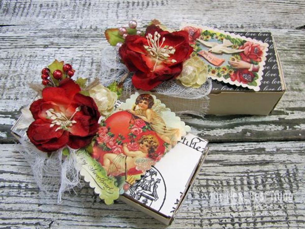 How to upcycle a candy box - B+C Guides