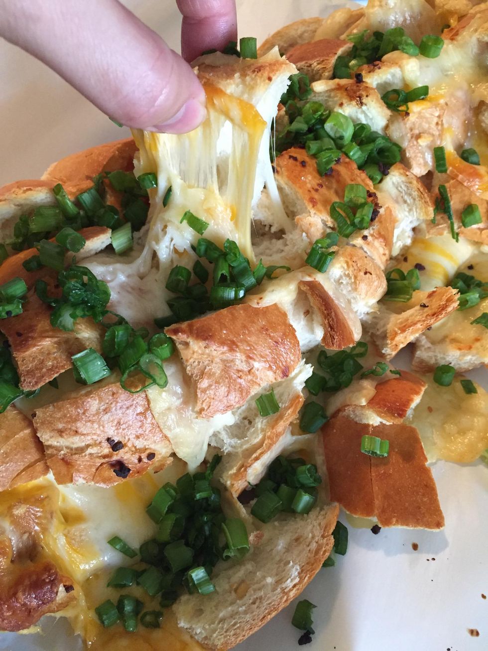 How to make cheesy baked bread - B+C Guides