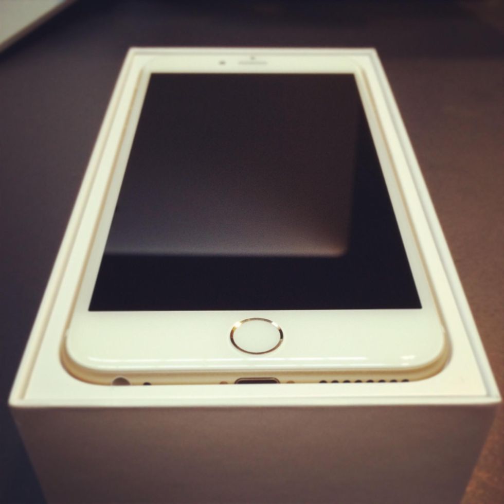 How to unbox an iphone - B+C Guides