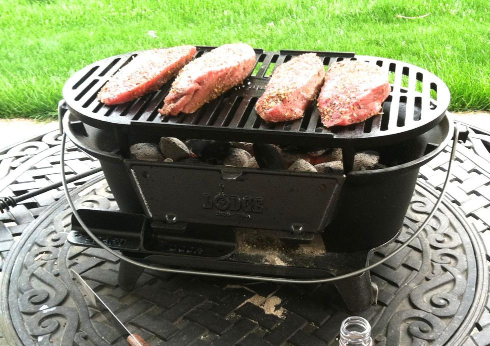 How to make fire starters for a charcoal barbecue - B+C Guides