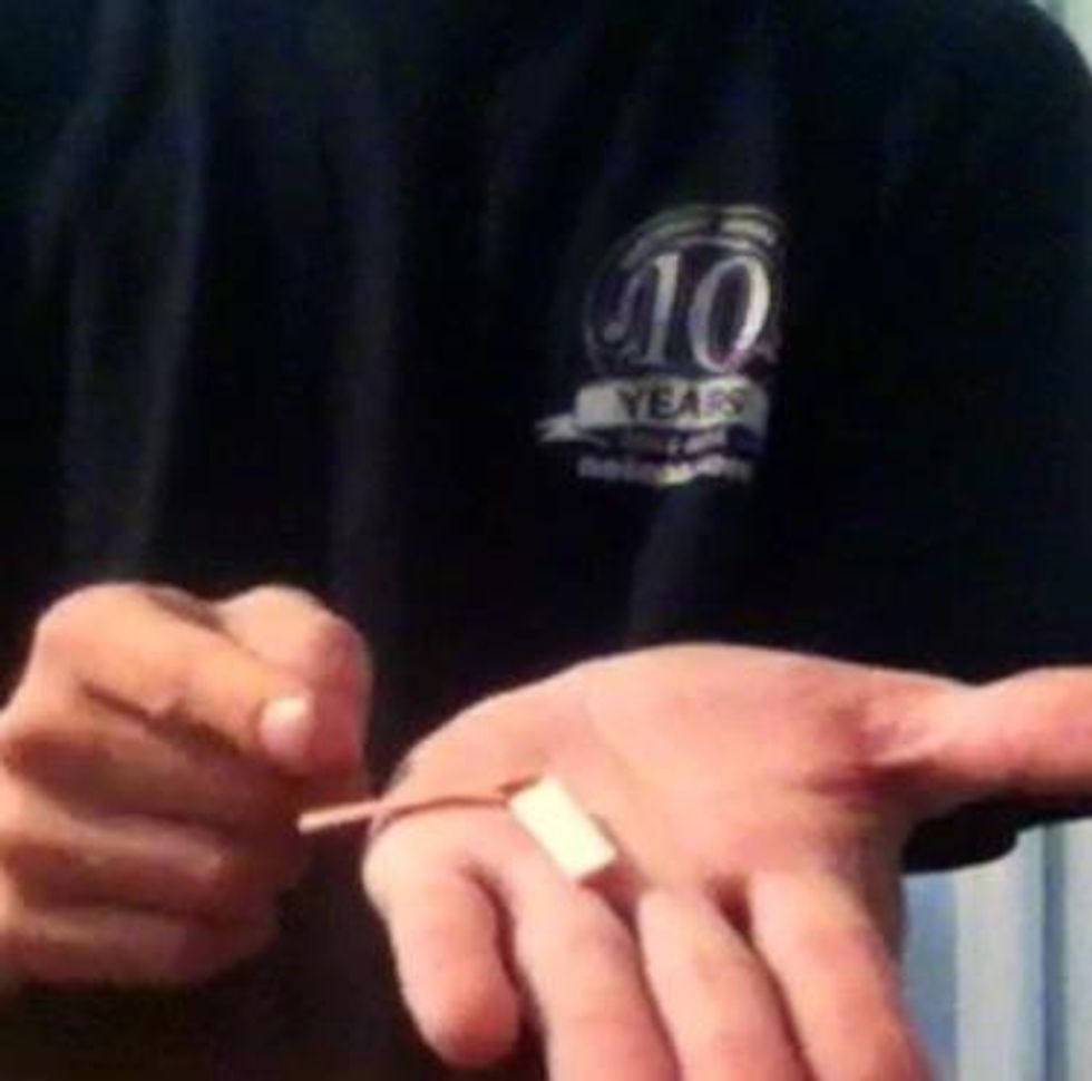 How to make a fun mini boomerang for free - B+C Guides